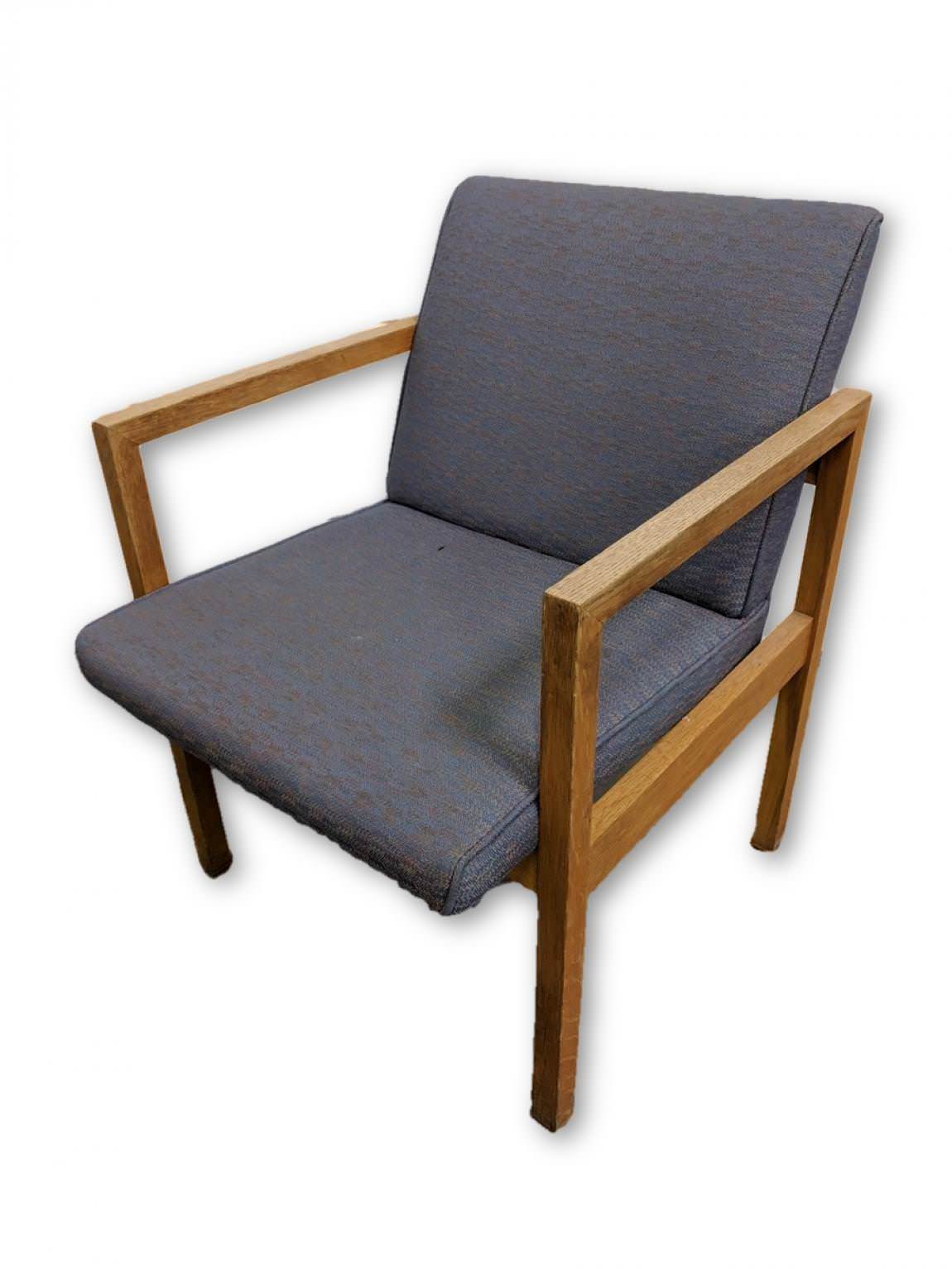 Light Purple Guest Chairs with Wood Frame